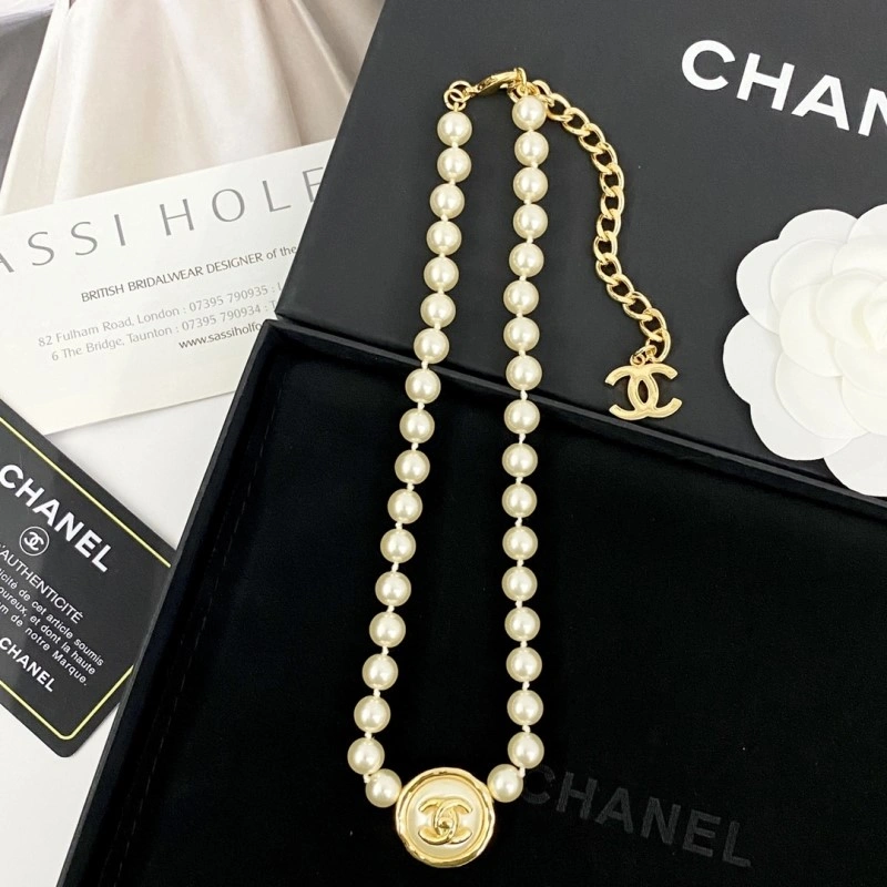 Accurate model Chanel Necklaces