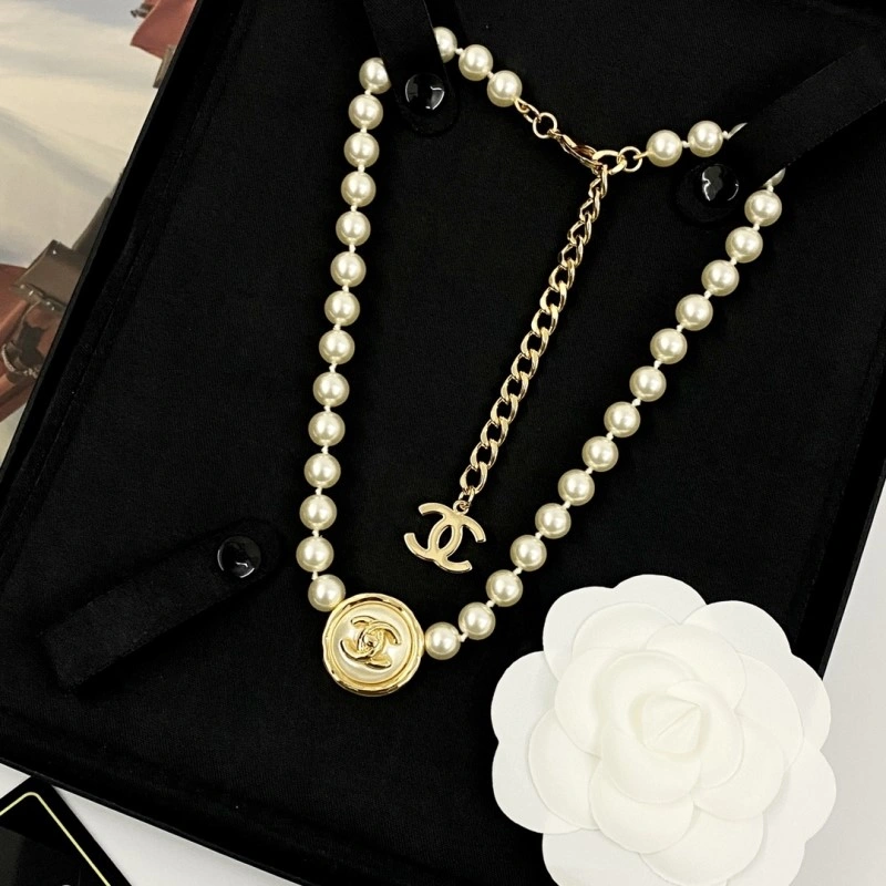 Accurate model Chanel Necklaces