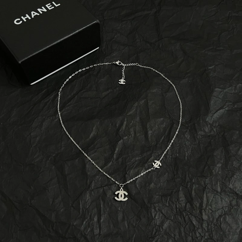 Cut-rate Chanel Necklaces