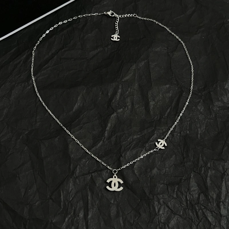 Cut-rate Chanel Necklaces