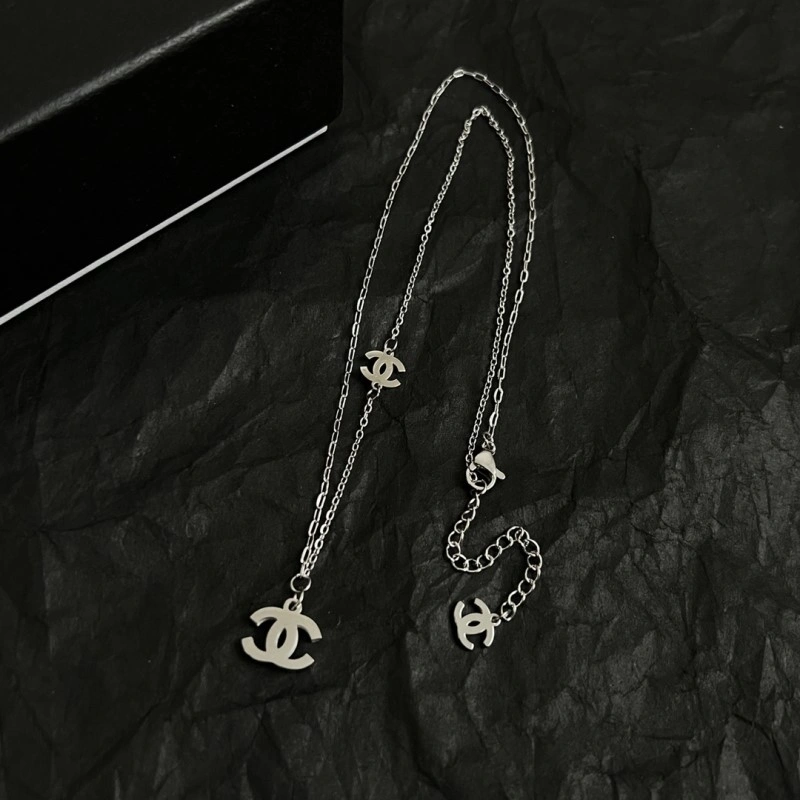 Cut-rate Chanel Necklaces