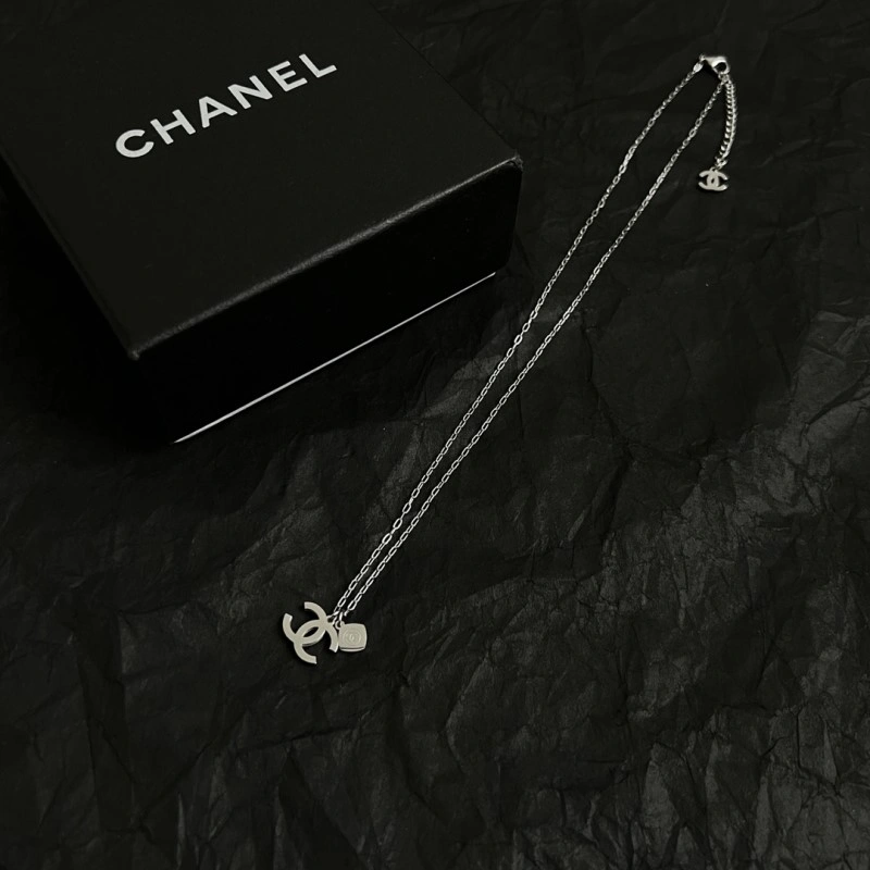 Brand-original Chanel Necklaces
