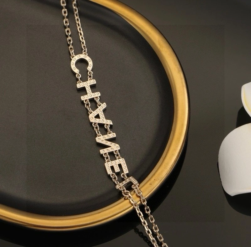 Top mirror Chanel Necklaces