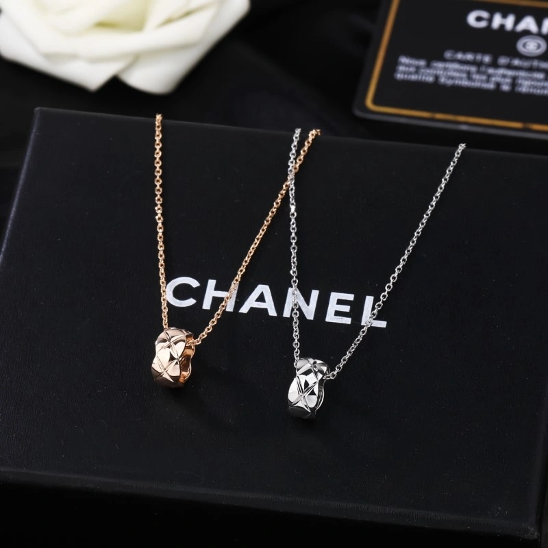 Original Chanel Necklaces