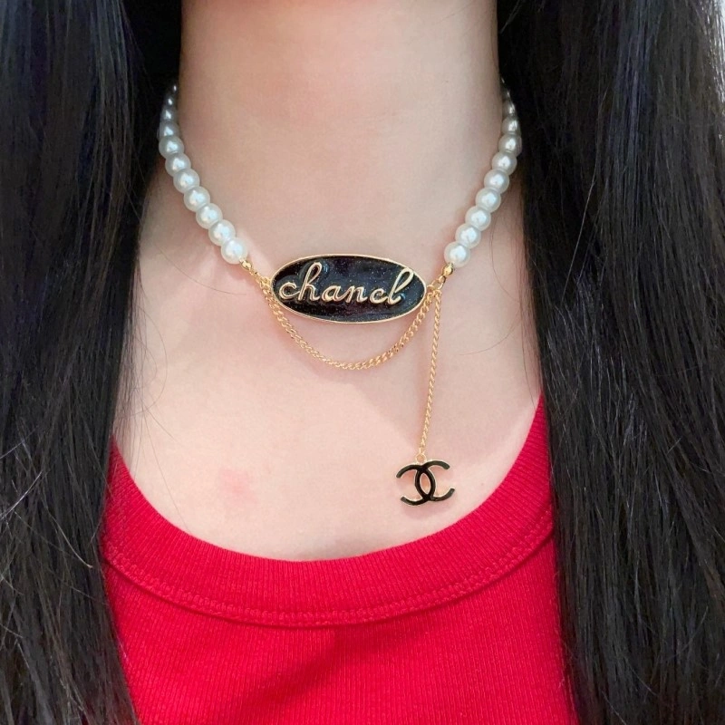 Bargain Chanel Necklaces