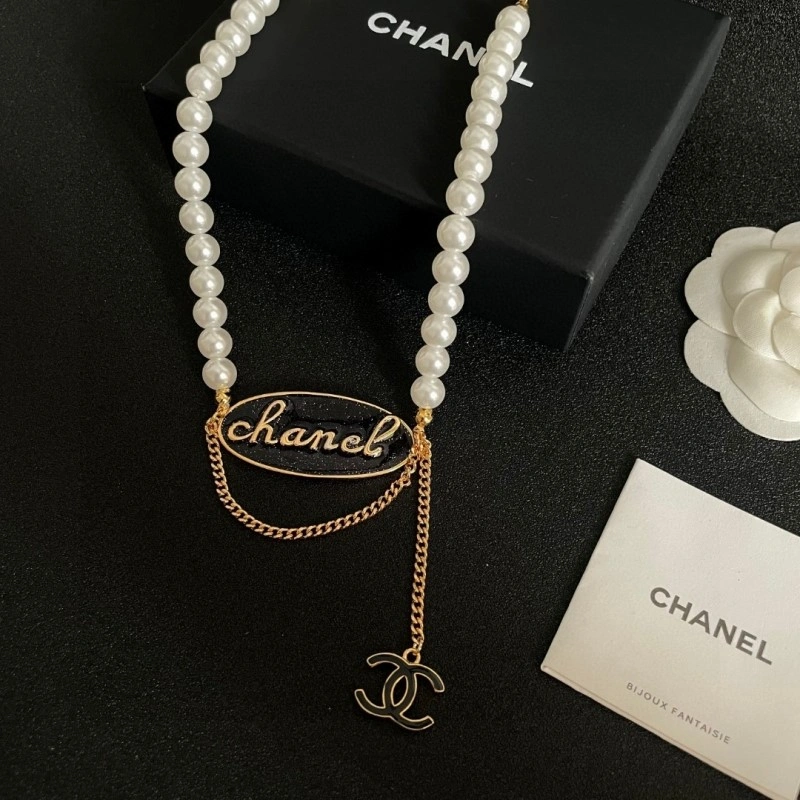 Bargain Chanel Necklaces