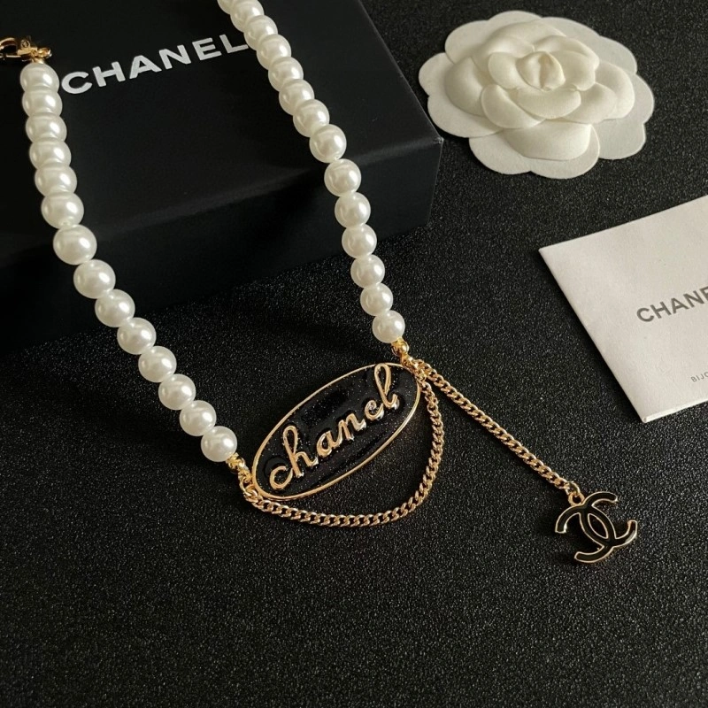 Bargain Chanel Necklaces