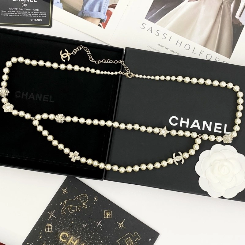 Top mirror Chanel Necklaces