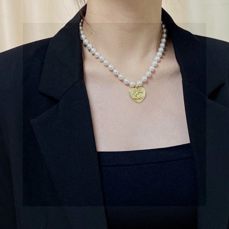 Inexpensive Chanel Necklaces