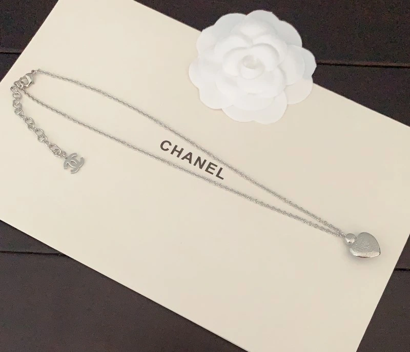 Inexpensive Chanel Necklaces