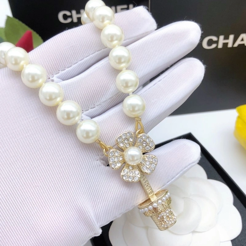 Top match Chanel Necklaces