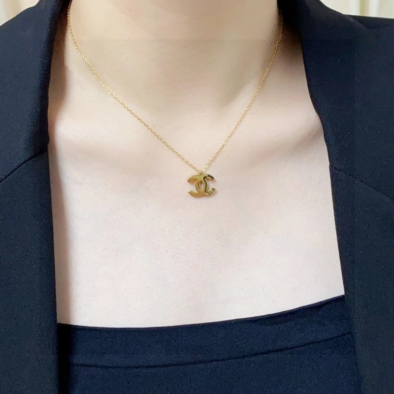 Bargain Chanel Necklaces