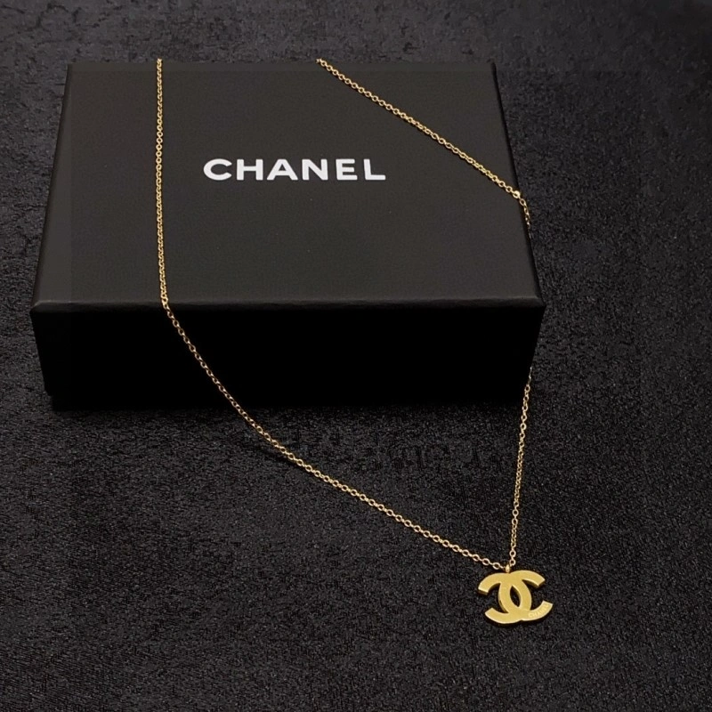Bargain Chanel Necklaces