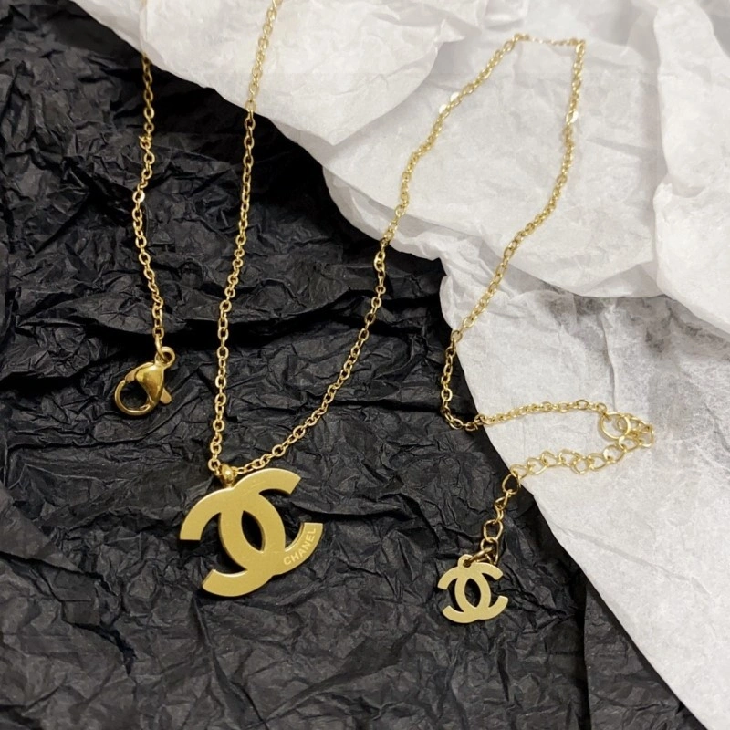 Bargain Chanel Necklaces