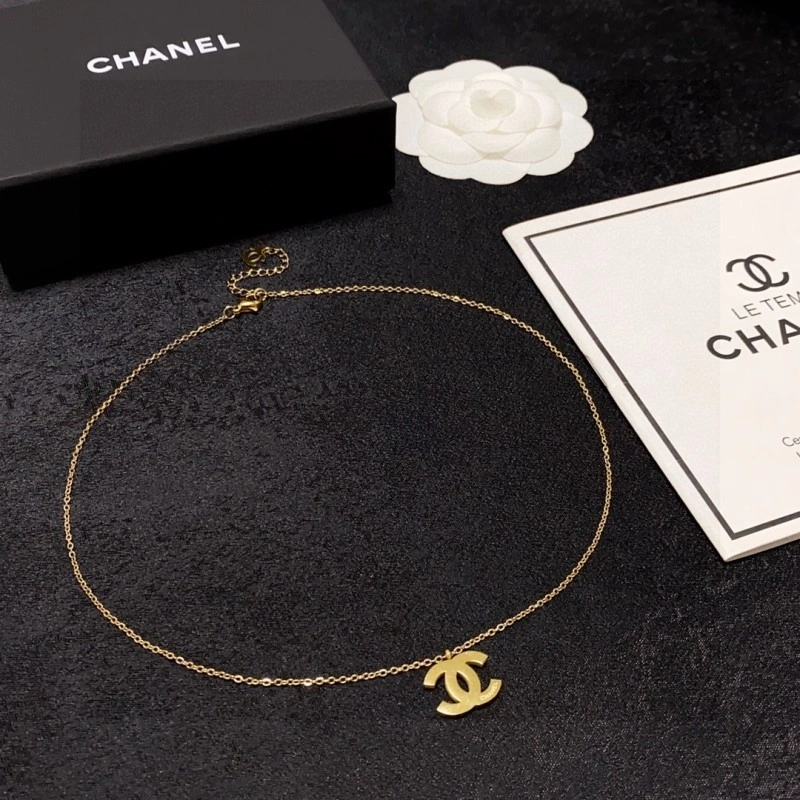Bargain Chanel Necklaces