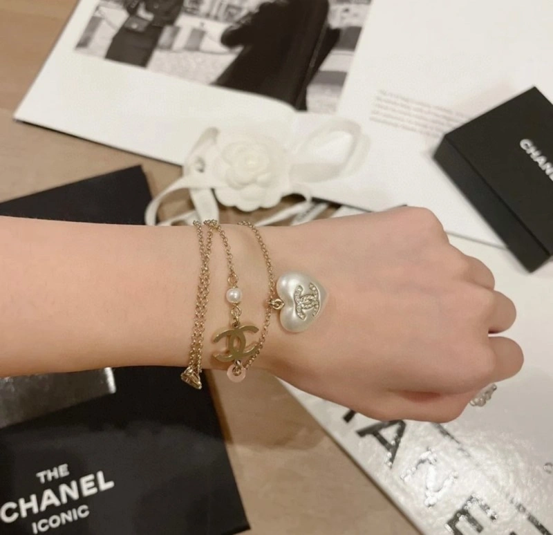Original Chanel Necklaces