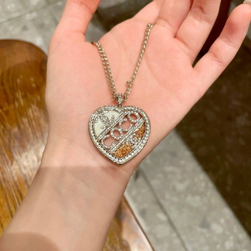 1:1 copy Chanel Necklaces