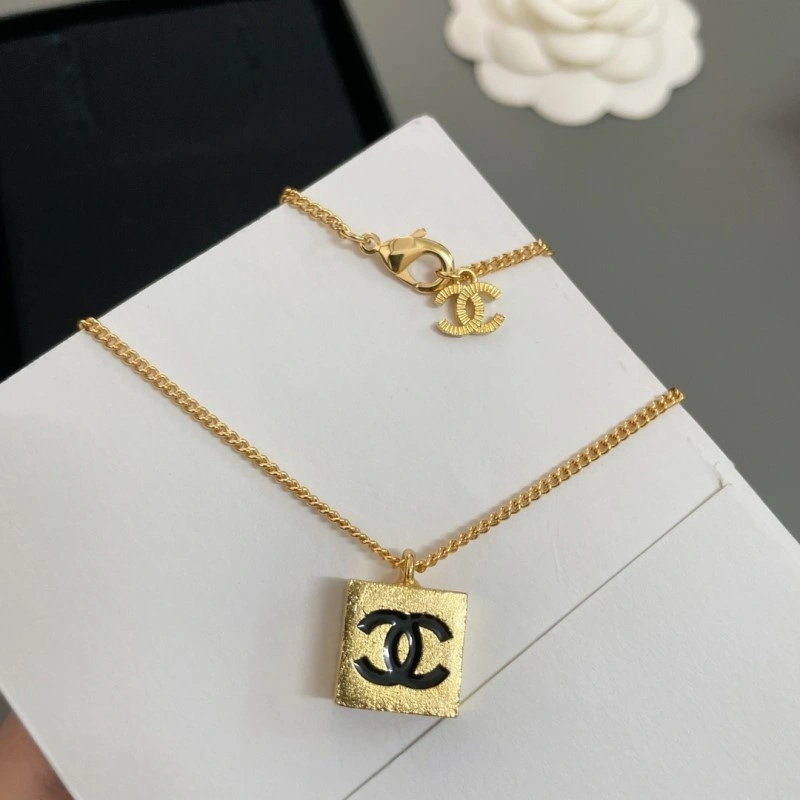 Bargain Chanel Necklaces