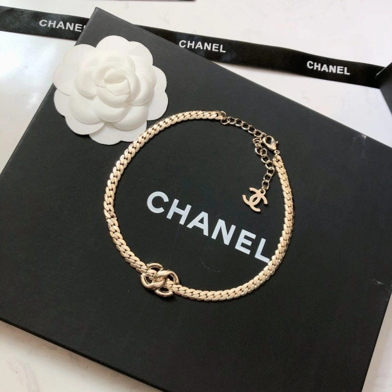Top match Chanel Necklaces