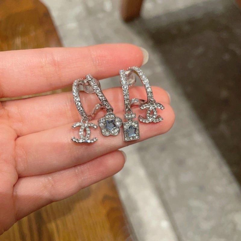 Top match Chanel Necklaces
