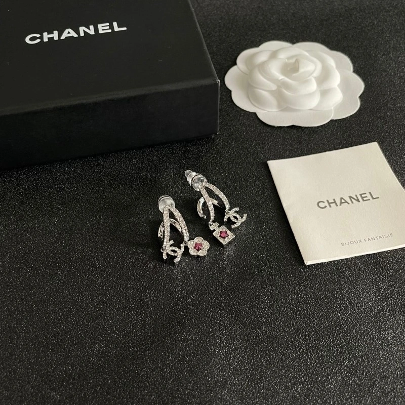 Discounted Chanel Necklaces