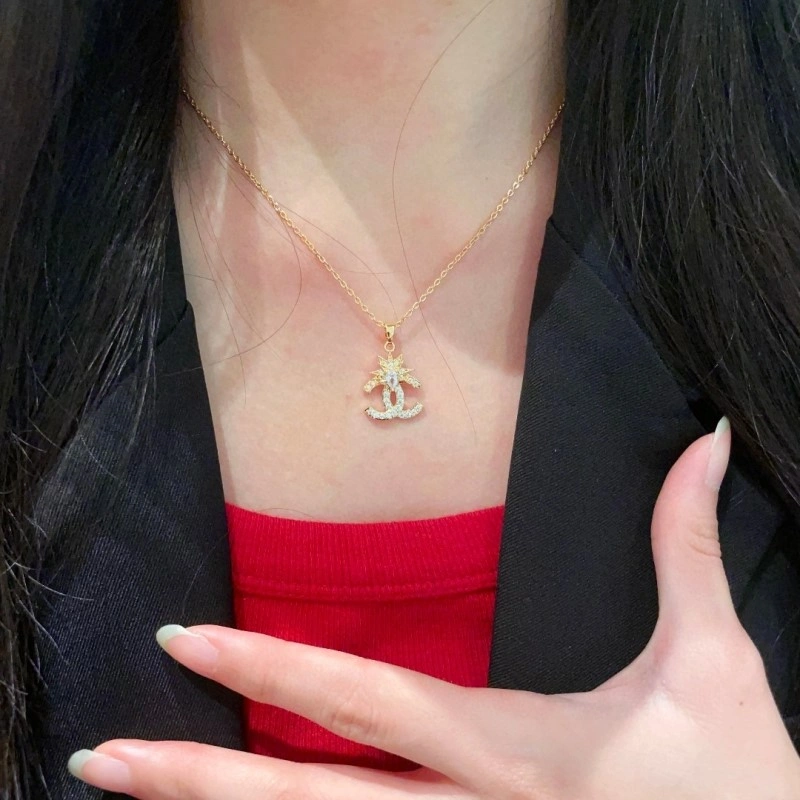 Low-cost Chanel Necklaces