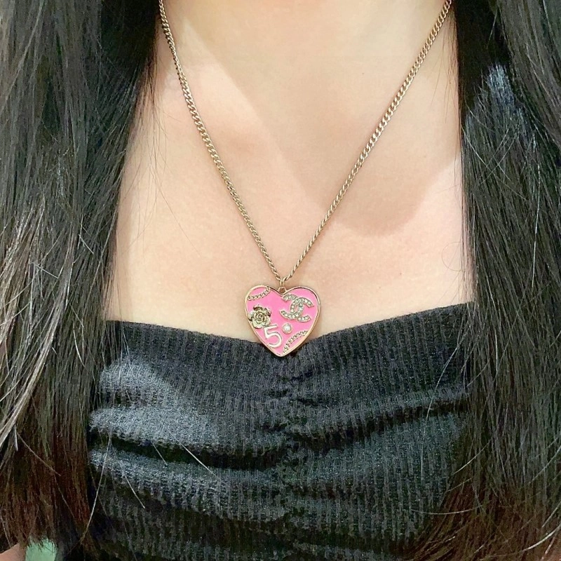 Top match Chanel Necklaces