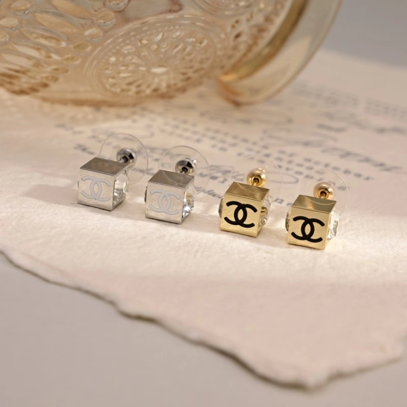 Exact replica Chanel Necklaces