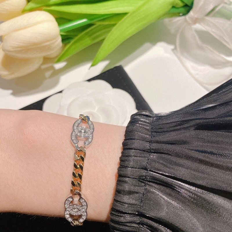 Bargain Chanel Necklaces