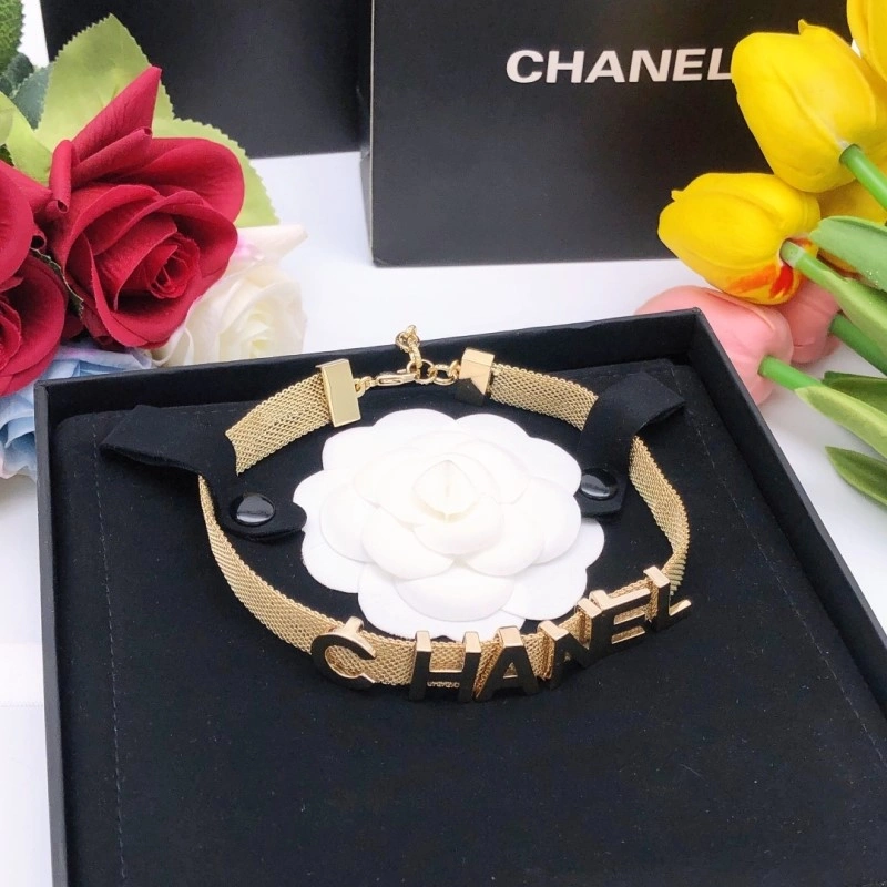 Top match Chanel Necklaces