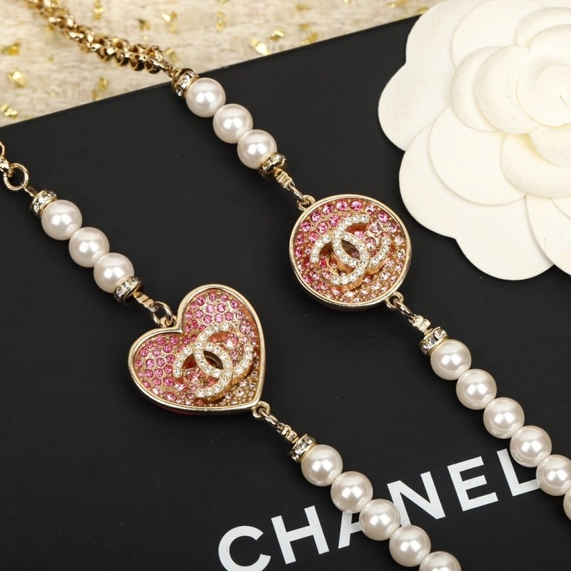 Top mirror Chanel Necklaces