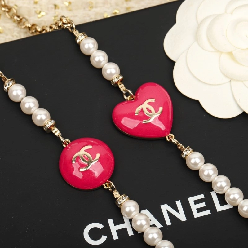 Top mirror Chanel Necklaces