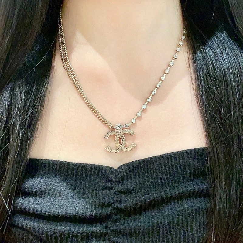 Cut-rate Chanel Necklaces