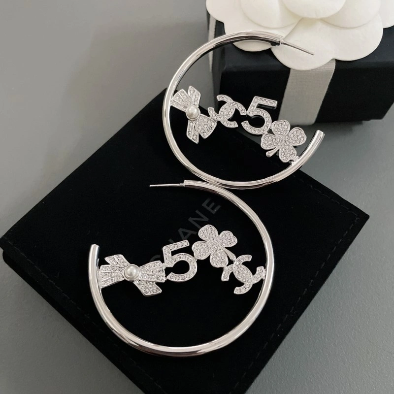 Accurate model Chanel Necklaces