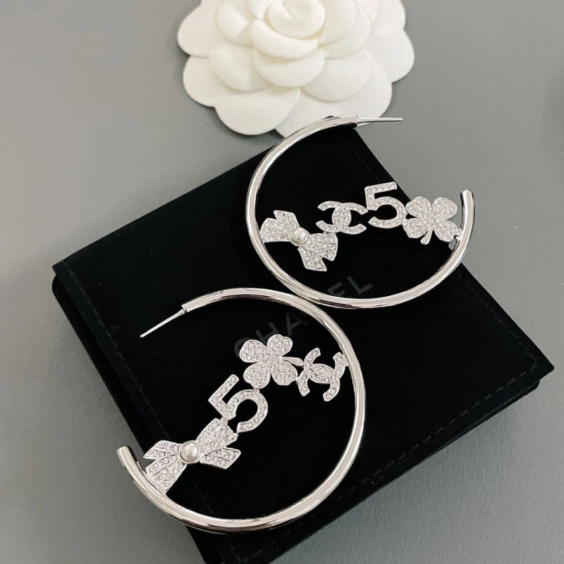 Accurate model Chanel Necklaces