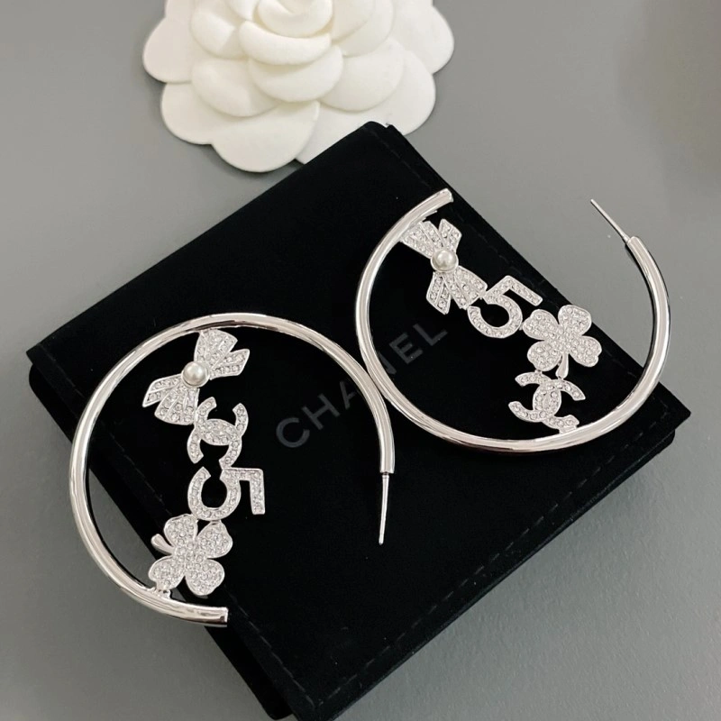 Accurate model Chanel Necklaces