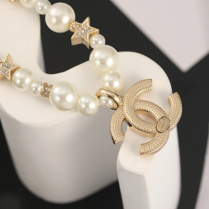 Top mirror Chanel Necklaces