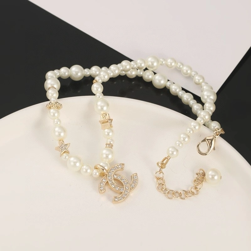 Top mirror Chanel Necklaces