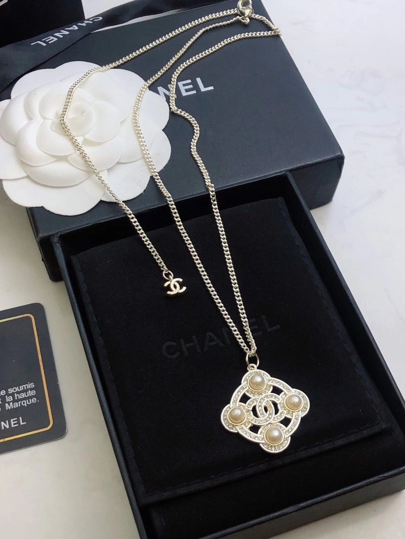 Cut-rate Chanel Necklaces