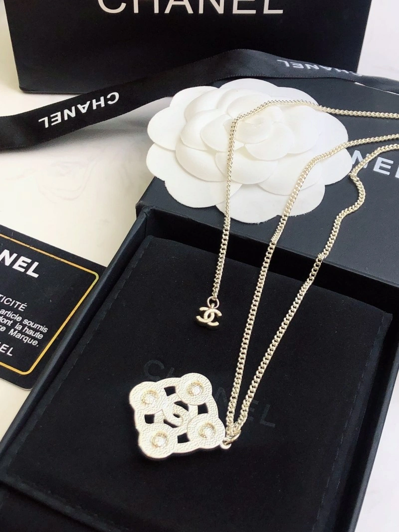 Cut-rate Chanel Necklaces