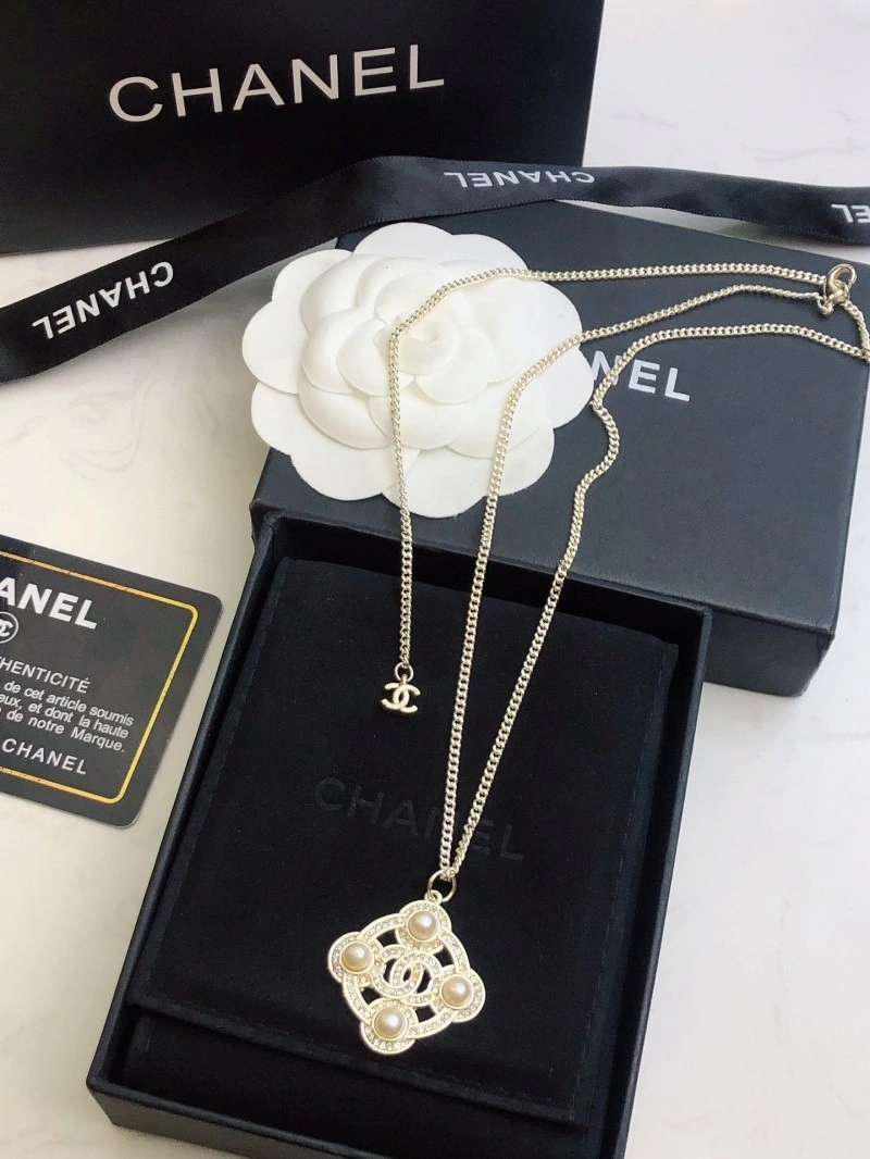 Cut-rate Chanel Necklaces