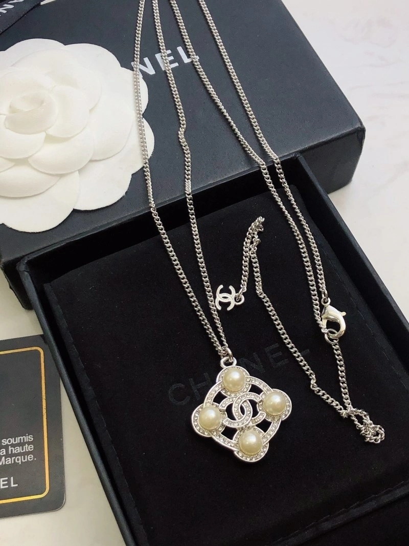 Cut-rate Chanel Necklaces