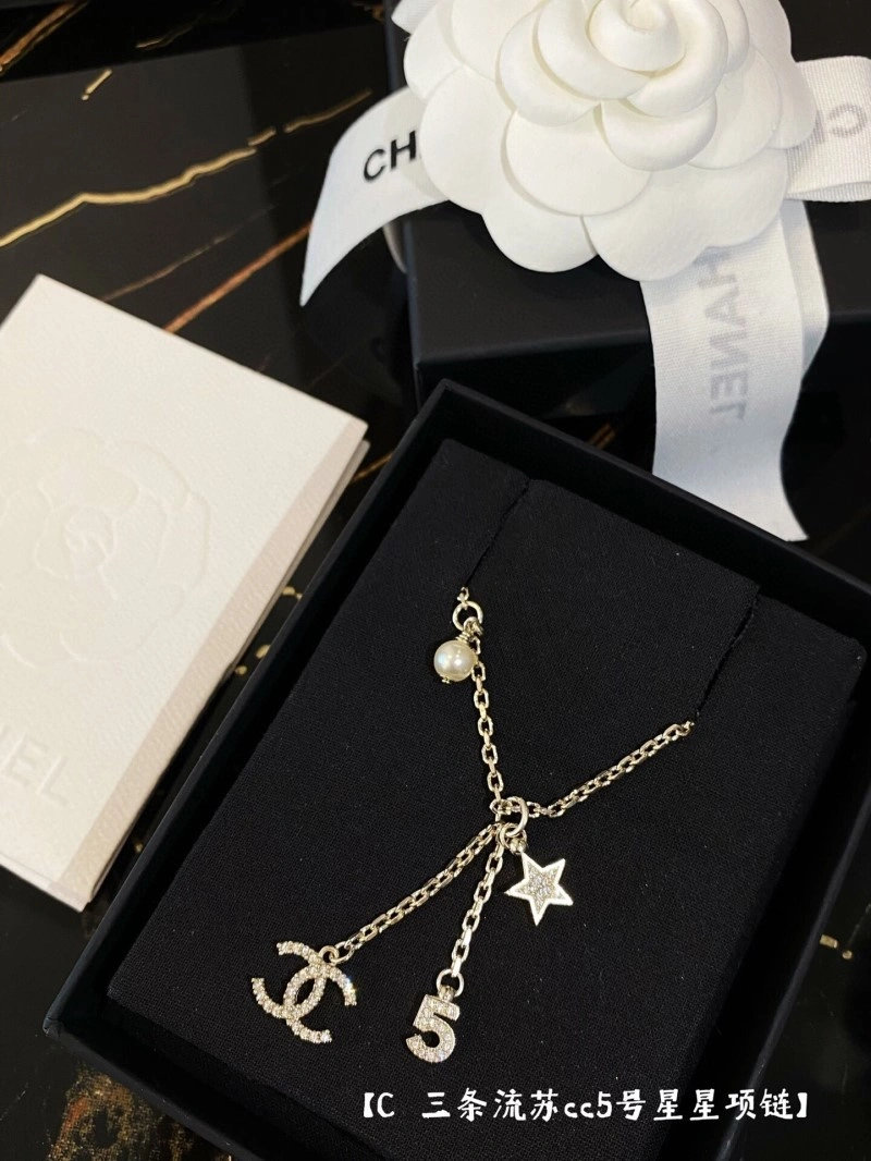Cut-rate Chanel Necklaces
