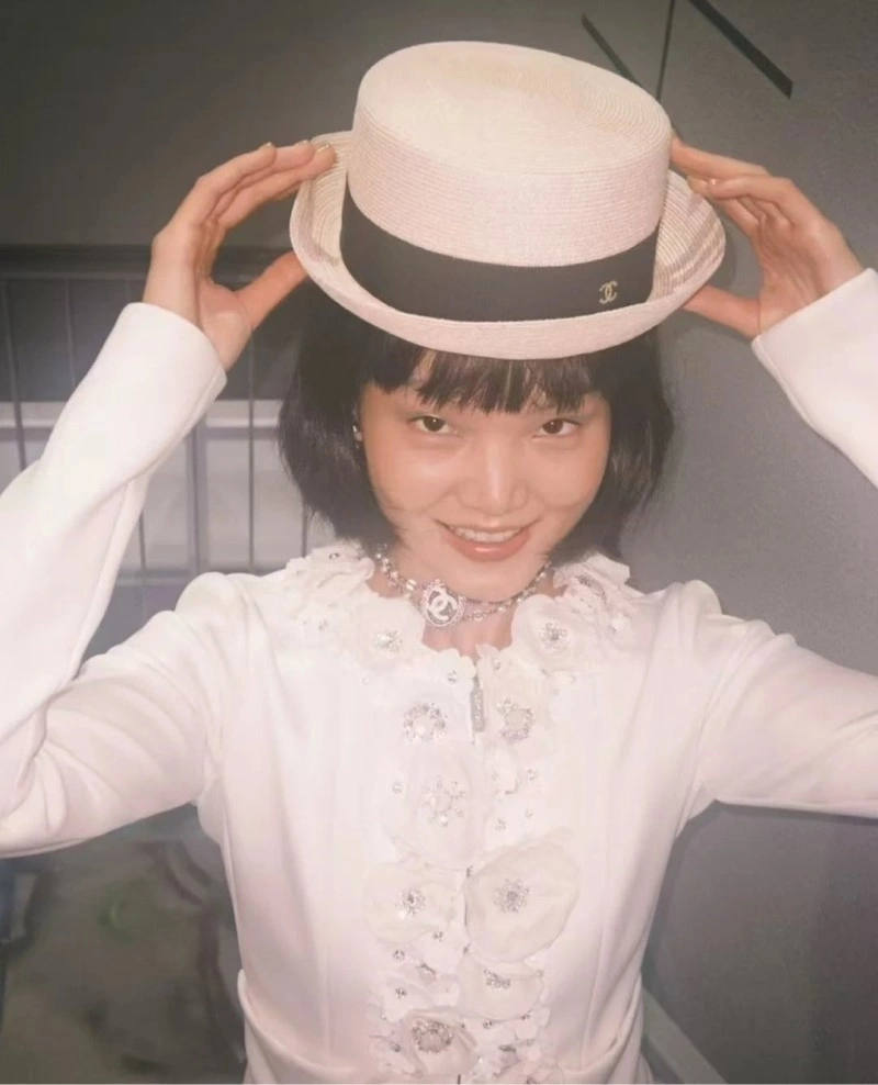 Indistinguishable Chanel Necklaces