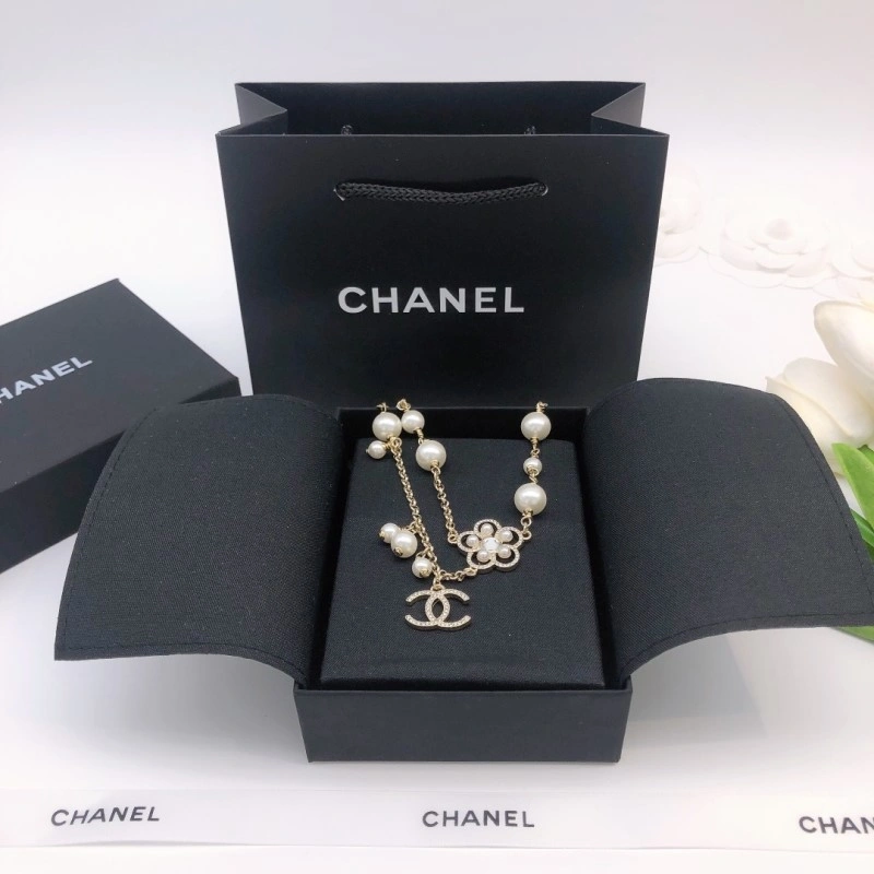 Accurate model Chanel Necklaces