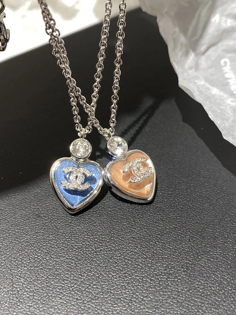 Top match Chanel Necklaces