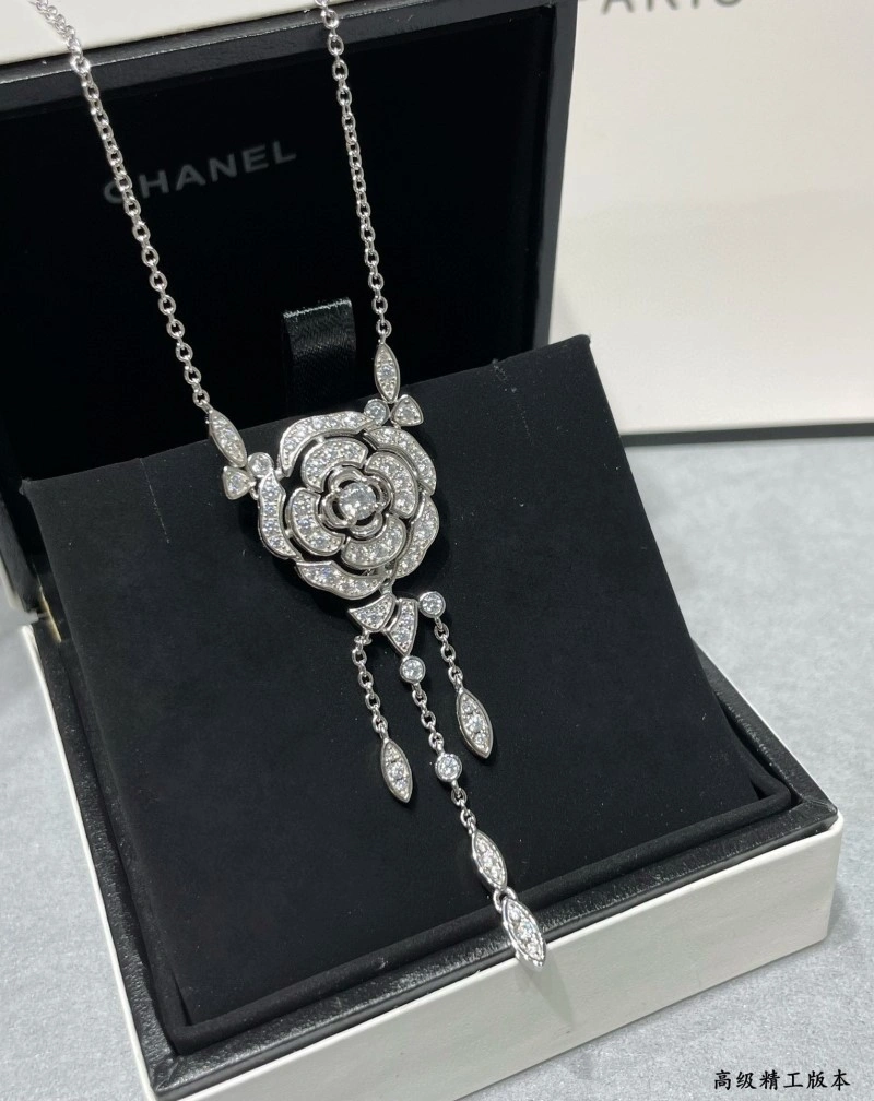 Cut-rate Chanel Necklaces