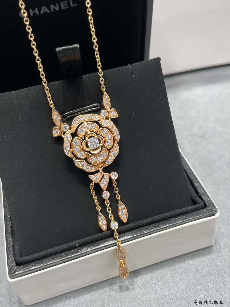 Cut-rate Chanel Necklaces