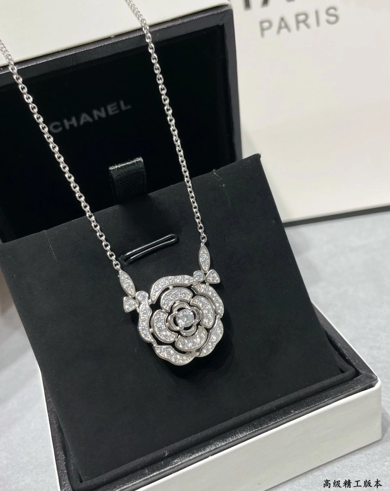 Cut-rate Chanel Necklaces