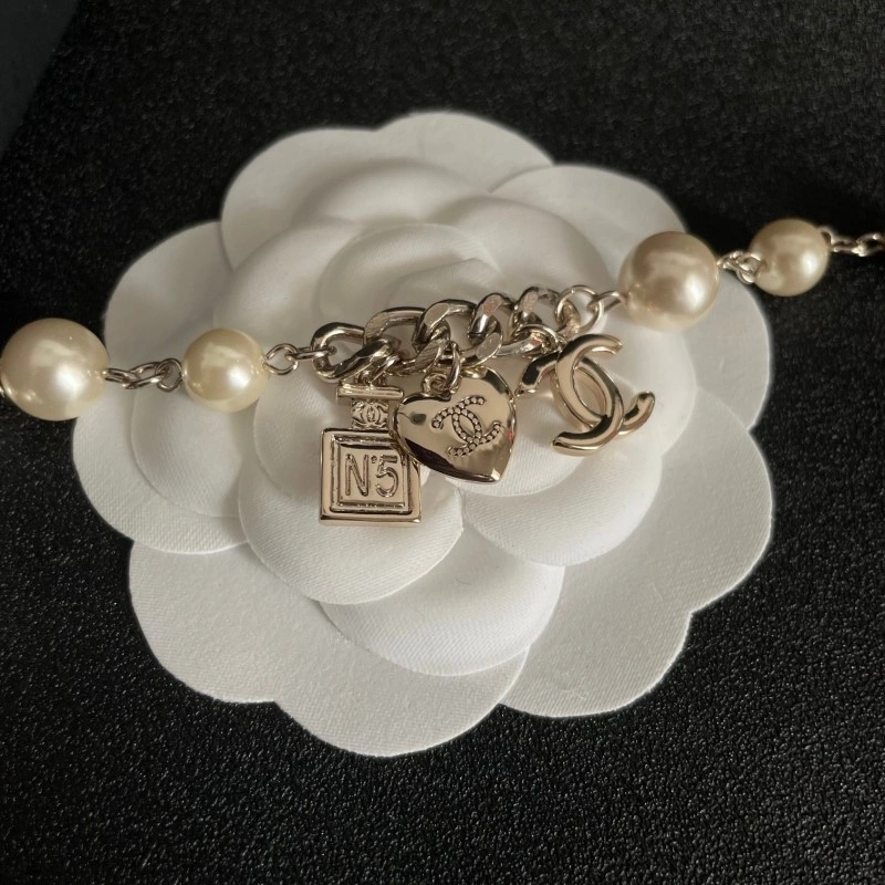 Cut-rate Chanel Necklaces